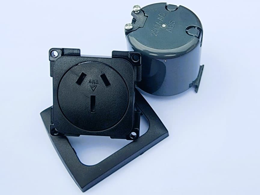 C-Line 230V Power Socket Earth Pin Switched